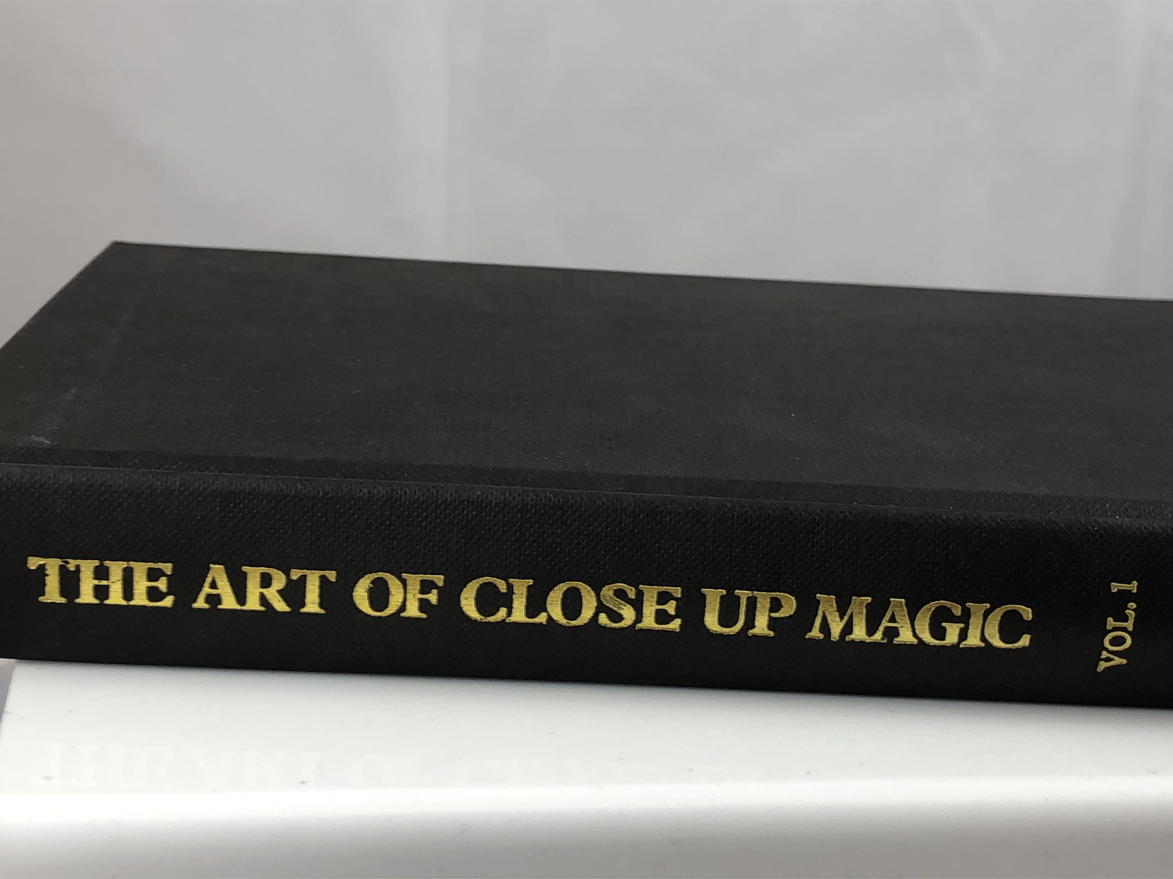 The Art of Close Up Magic Vol. 1 - Magic Methods